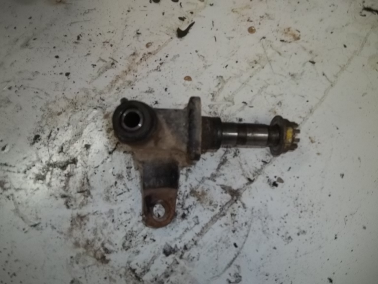 1994 HONDA TRX 200D FOURTRAX TYPE II 200 FRONT RIGHT SPINDLE | eBay