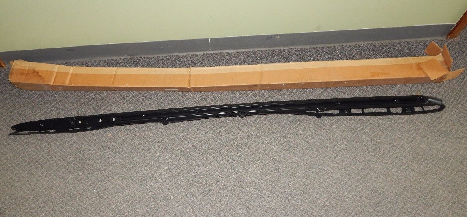 New OEM 1998 Ford Taurus Roof Rack Luggage Carrier Side Rail Bar ...