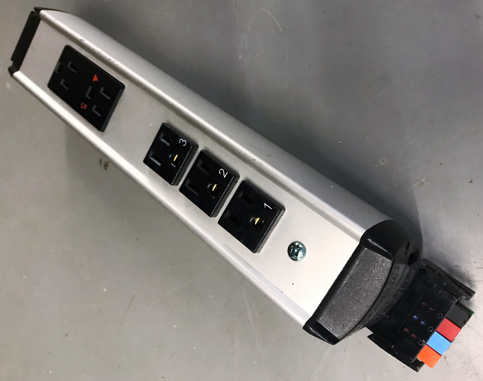 Teknion Modular Office Furniture Electrical Power Bar CLWP8T 15a 120 ...