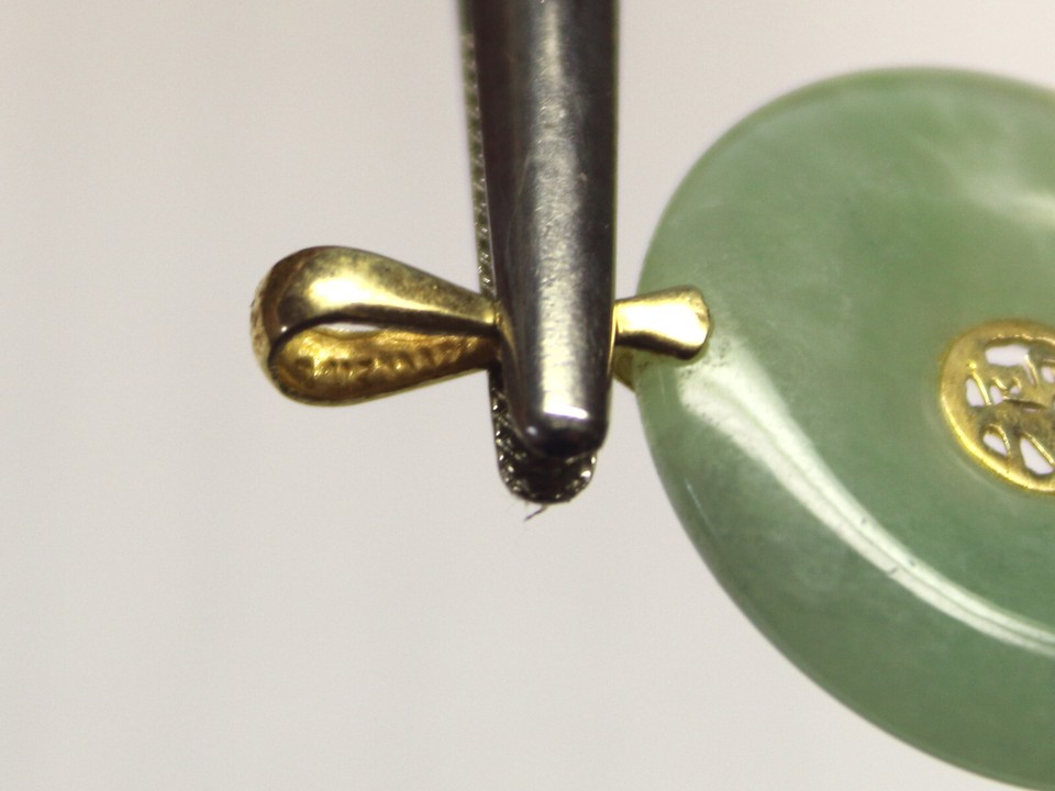 14K Yellow Gold Light Green Jade "Good Luck" Asian Symbol Circle ...