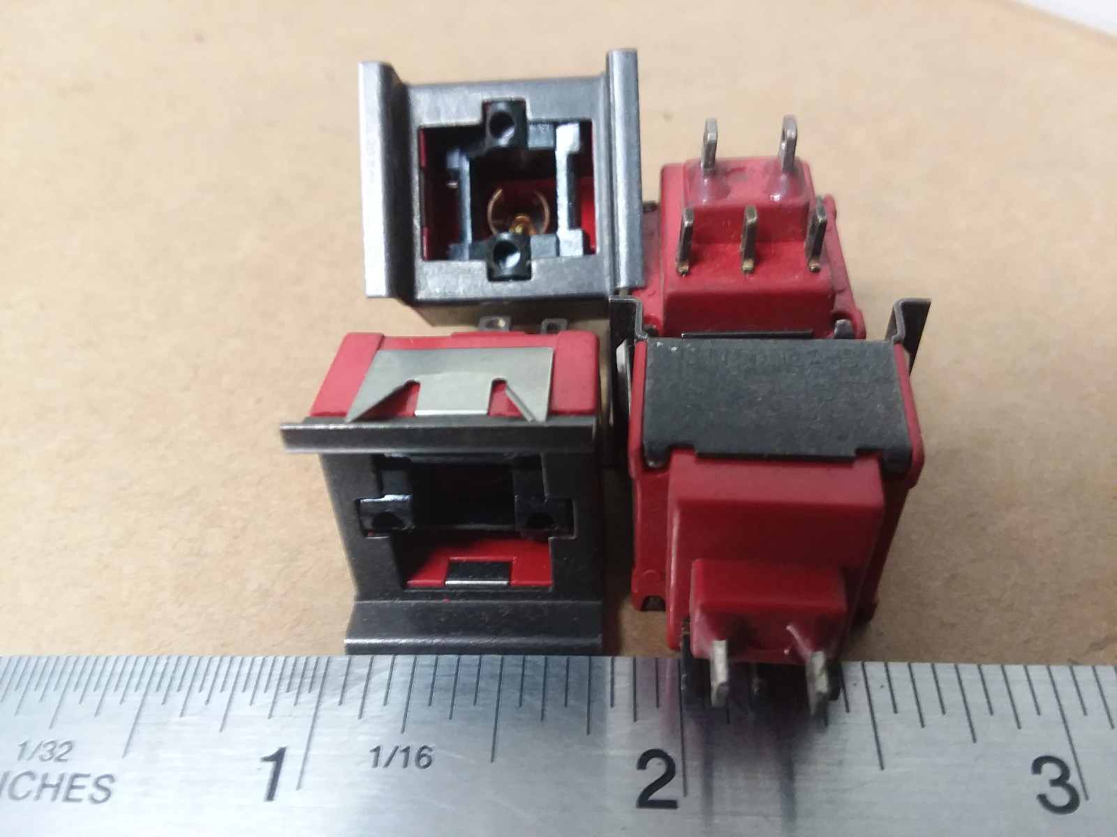 UND LAB SWITCH 2A 250VAV 5A 120VAC (SWITCH HOUSING) (LOTS OF 10) | eBay