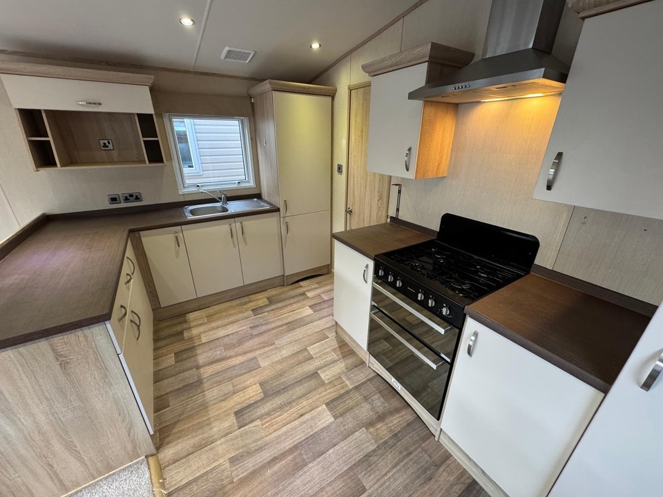 2 Bed Static Caravan - DG, CH, Ensuite Bath, French Doors - Offsite for ...