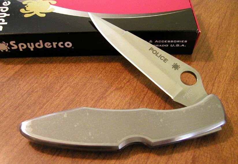 SPYDERCO New 07P Stainless Steel Handle Police W/Plain VG-10 Blade ...