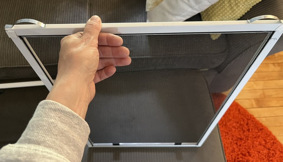 2 Brand New Assembled replacement white metal frame window screens 24 H ...