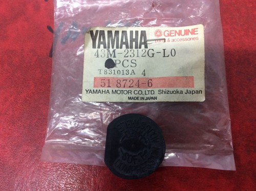GENUINE YAMAHA PARTS BOTTOM FORK LEG PLUG IT200L YZ250L YZ490L 1984 43M ...