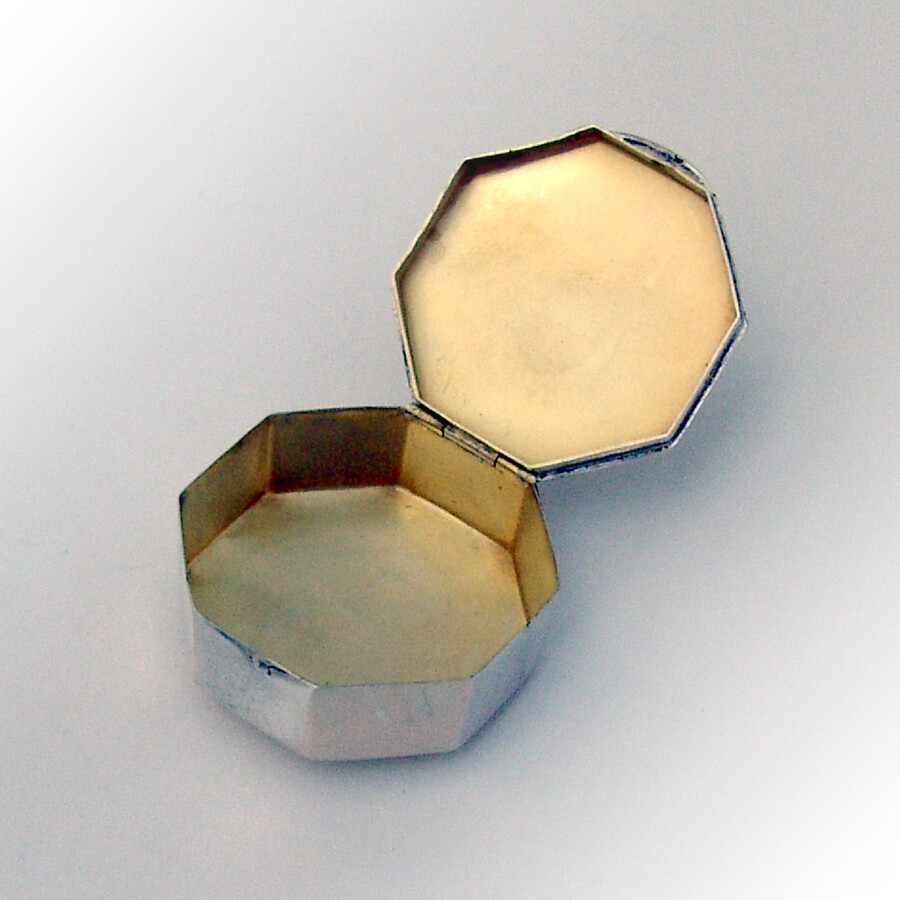 Engine Turned Octagonal Pill Box Gilt Interior German 800 Silver | eBay