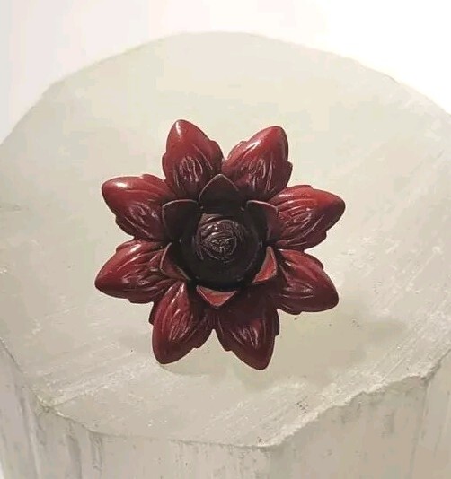 VINTAGE ANTIQUE PUSH PINS 8 MATCHING RED METAL FLOWERS UPHOLSTERY PUSH ...