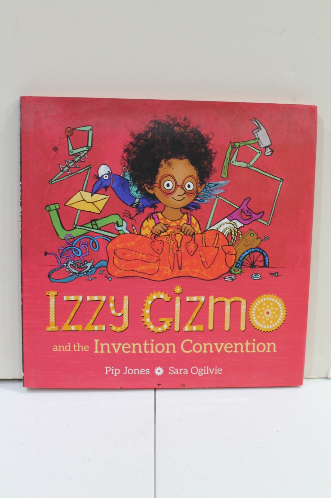 Izzy Gizmo and the Invention Convention by Pip Jones (2020, Picture ...
