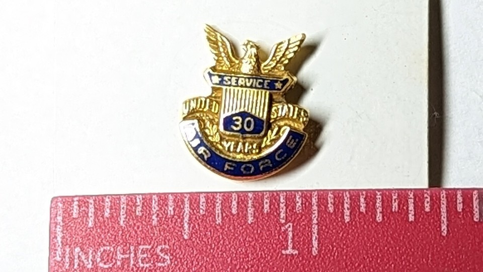 VINTAGE 30 YEARS AIR FORCE AWARD PIN 10K MILITARY | eBay