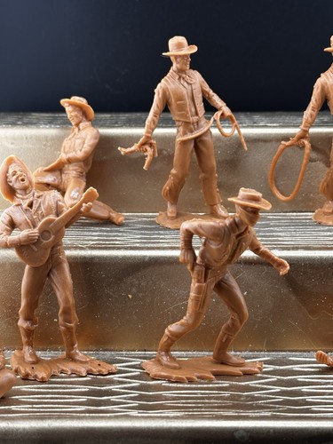 15 Marx Cowboys Farmers Tan Brown Color Vtg Cook Horse Riders Bank ...