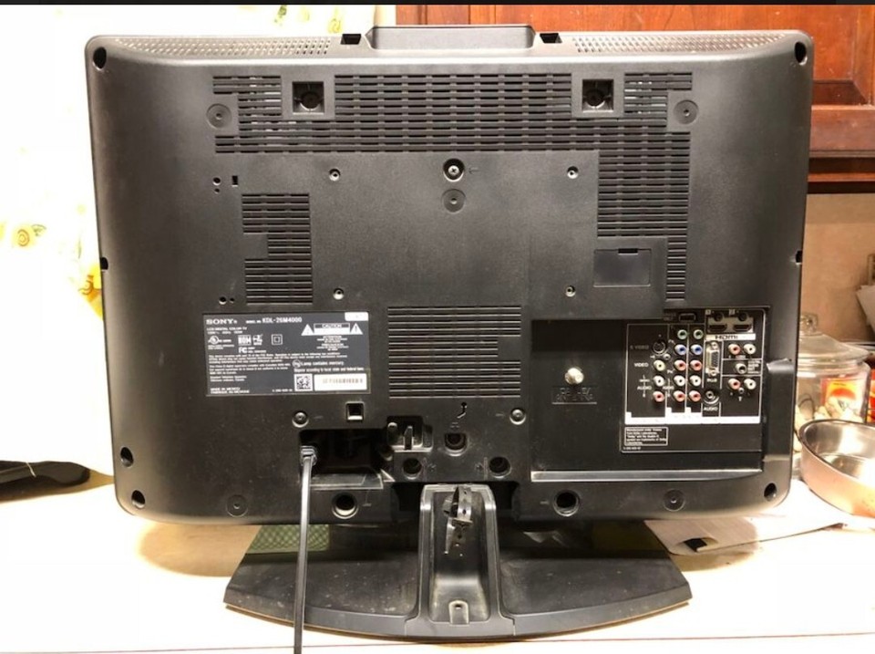 Sony Bravia 26" LCD TV Standard KDL-26M4000 (No Remote Control) | eBay