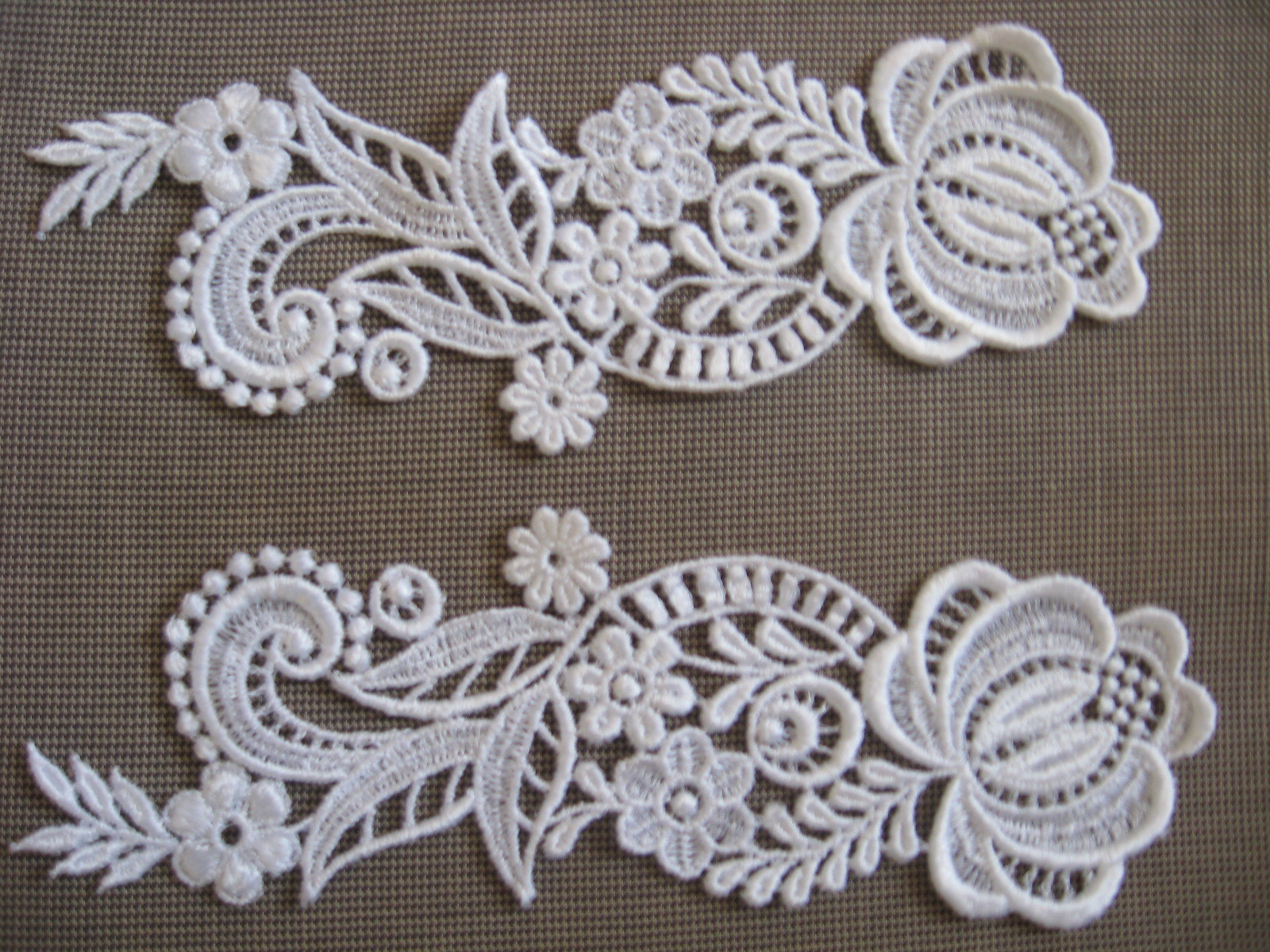 12 PRS LOVELY VINTAGE OFF-WHITE SCROLL FLORAL RAYON VENISE APPLIQUE | eBay