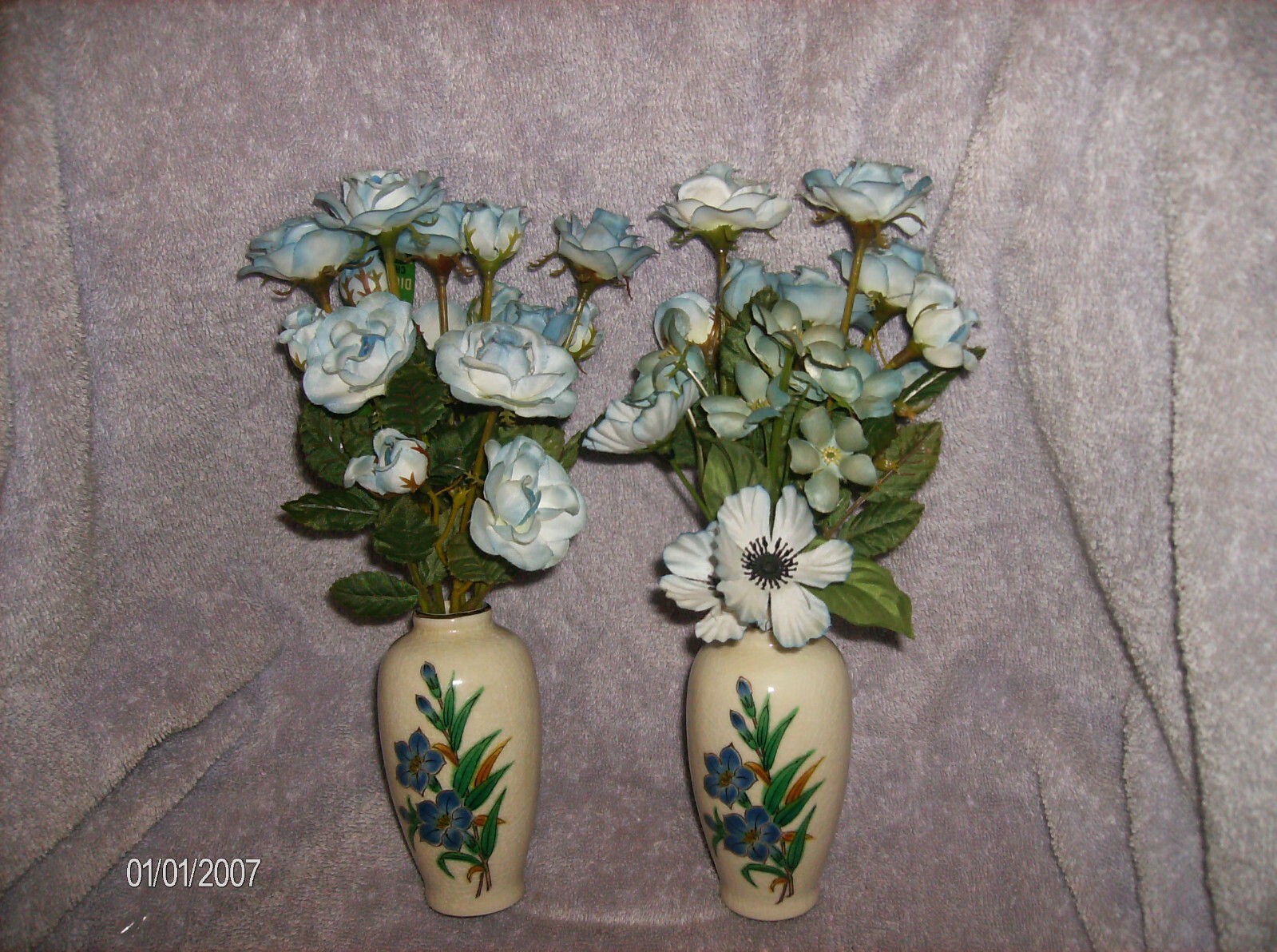 SET OF 2 HOMCO PORCELAIN VASES WITH BLUE SILK FLOWERS IN EACH 10" TALL ...