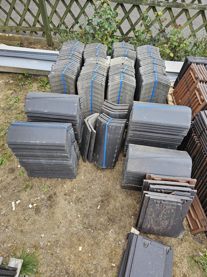 Sandtoft Dark Grey Ridge Concrete Tiles New Generation Multi Angle ...