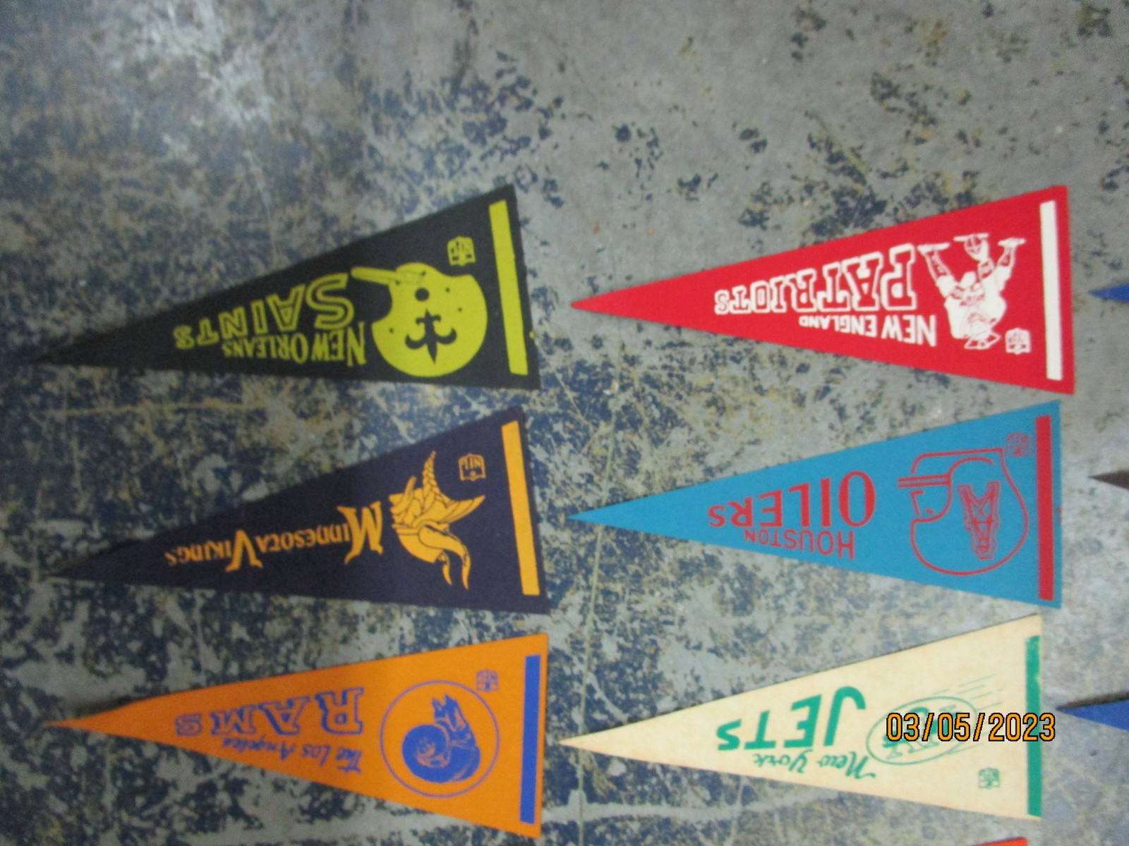 27 Vintage Mini NFL Football Pennants | eBay