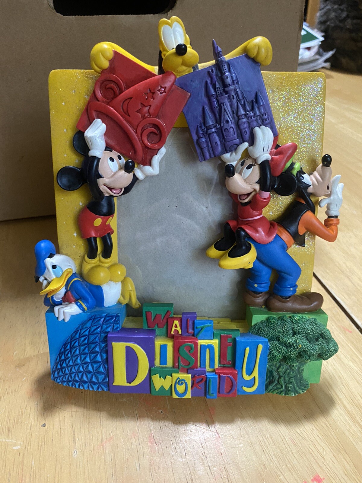 **WALT DISNEY WORLD** Picture Photo Frame 4x6 Mickey/Goofy/Pluto/Minnie ...