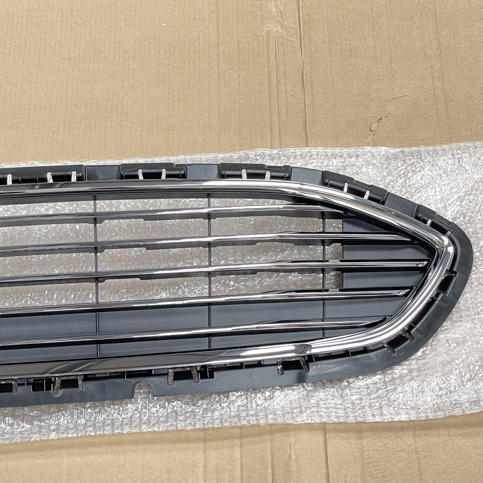 Genuine Ford Fiesta Mk8 Diesel Engine Radiator Grille Upper Bars Chrome ...