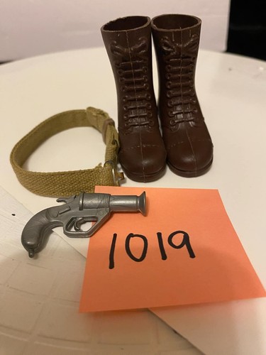 GI JOE "ACTION SOLDIER" TALL BROWN BOOTS , BELT & FLARE GUN LOT VITNAGE ...