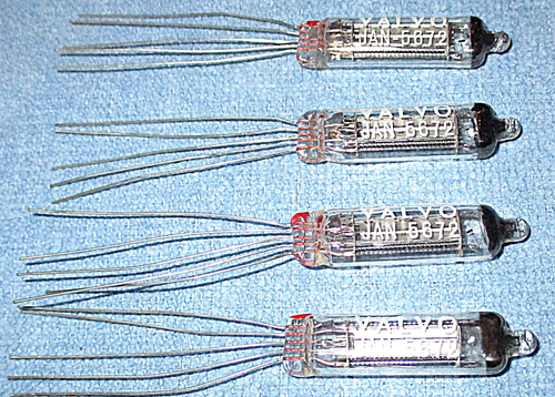 4 NOS VALVO JAN 5672 Subminiature Tubes - Audio Power Pentodes Made in ...