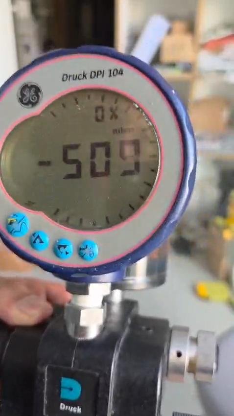 GE DRUCK DPI 104 PRESSURE CALIBRATOR WITH DRUCK PV411... | eBay