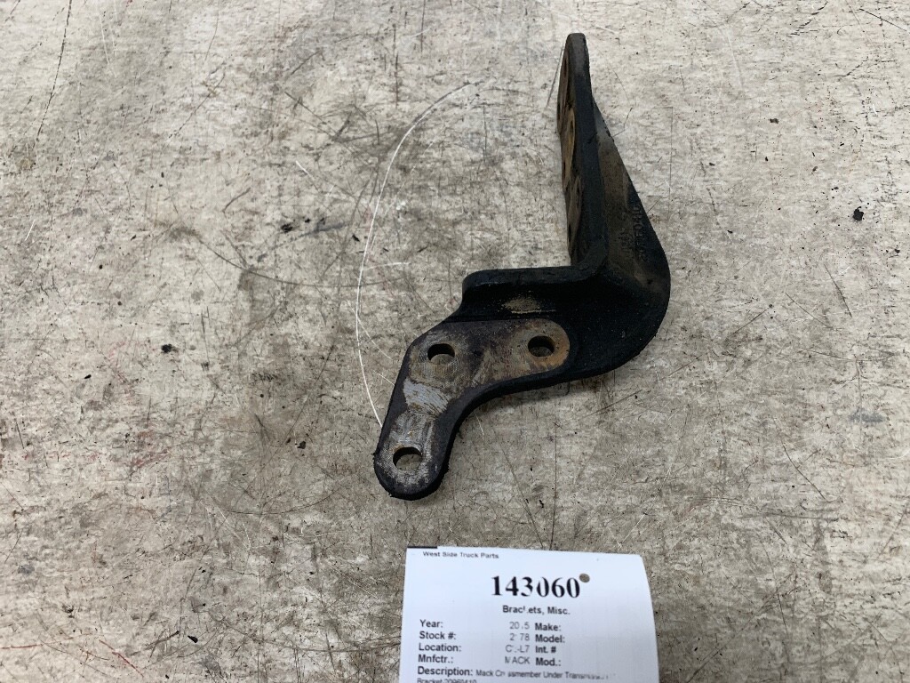 Mack Crossmember Under Transmission Mounting Bracket 20960410 From 2015 ...