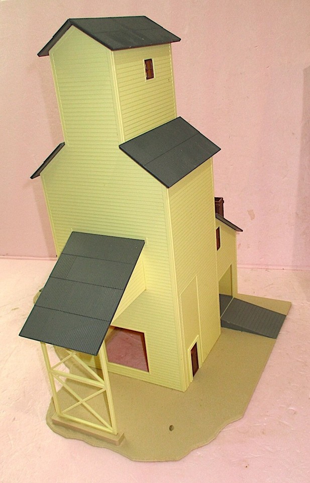 Lionel 12726 Grain Elevator Building KIT O-Gauge Partially Built ...