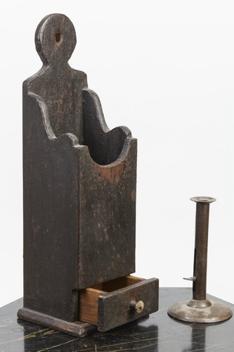 19TH C. PRIMITIVE HOG-SCRAPER CANDLESTICK & HANDMADE REPRODUCTION PIPE ...