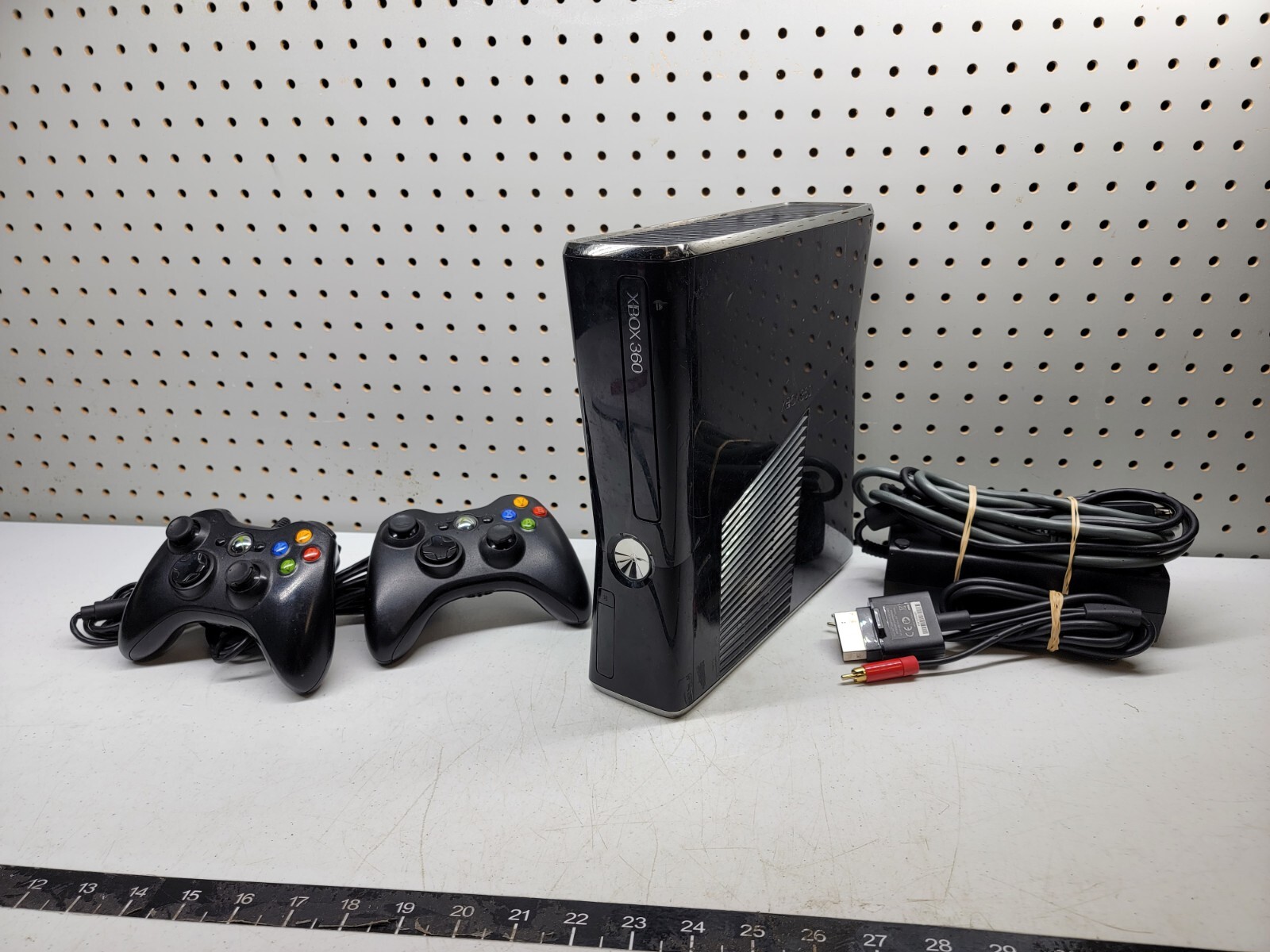 Microsoft Xbox 360 S Model 1439, With 2 Controllers For Parts, b-x | eBay