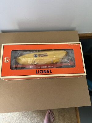 Lionel Trains 6424 L.A County Flat Car W/ L.A. Lifegaurd Boat 6-16970 ...