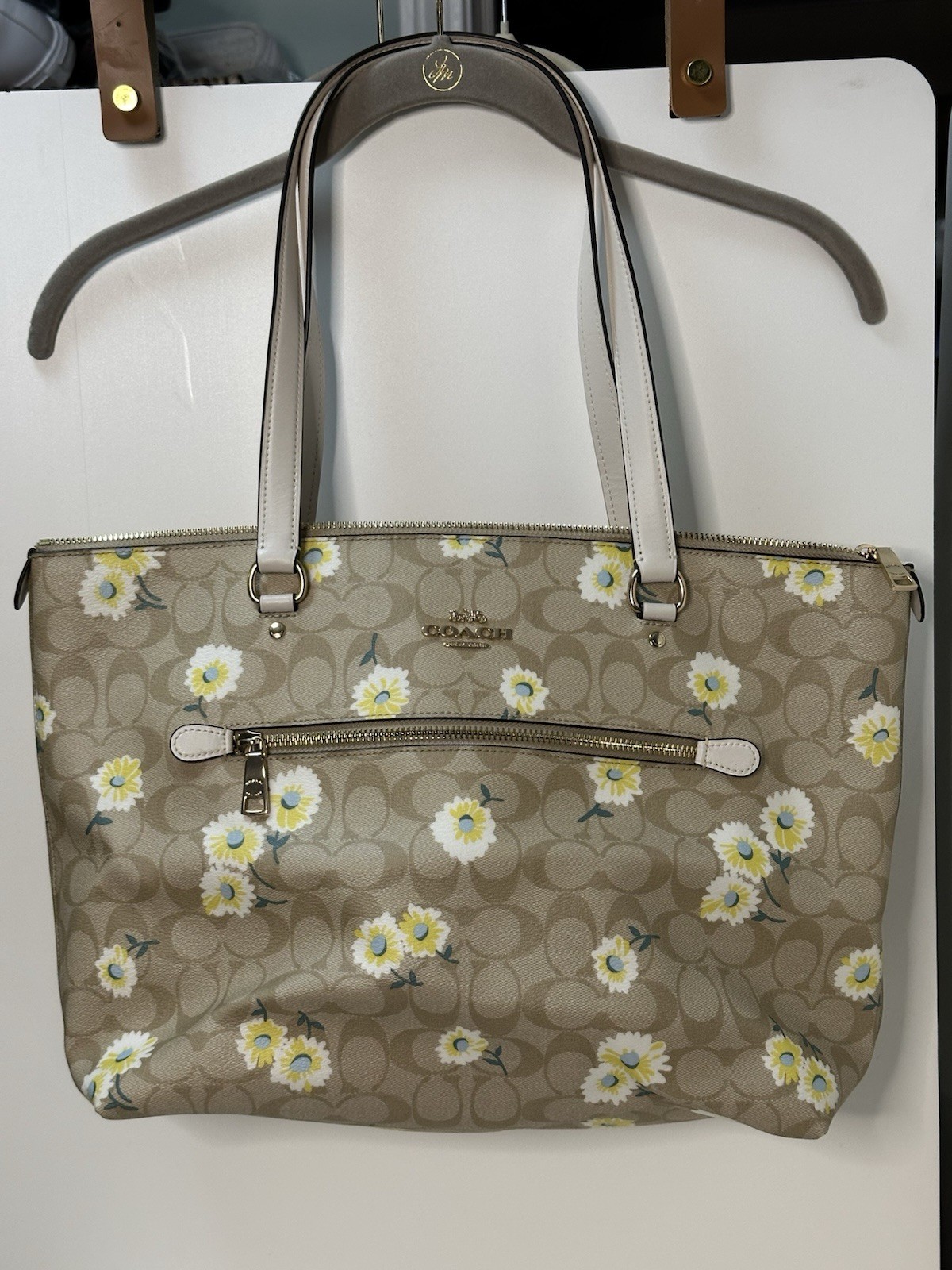 Coach, Gallery Tote In Signature Canvas Daisy Print - Gem