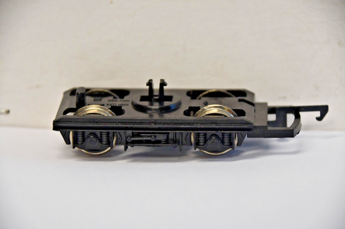 Hornby OO Gauge British Rail MK2 / B4 Style Black Coach Bogie Complete ...