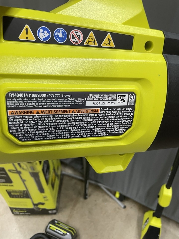 RYOBI 40V HP Brushless 2-Tool Combo Kit (Blower & Trimmer) RY40HPCK201K ...