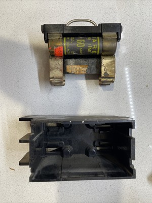 Fuse Blocks & Holders - Pull Out Fuse Block