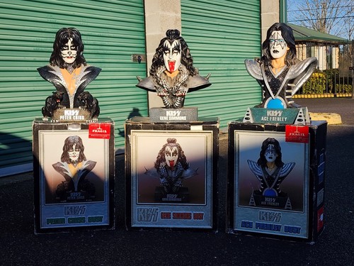 Rare KISS 3 Busts 1999 Licensed by Signatures Superstars. Like newboxes ...