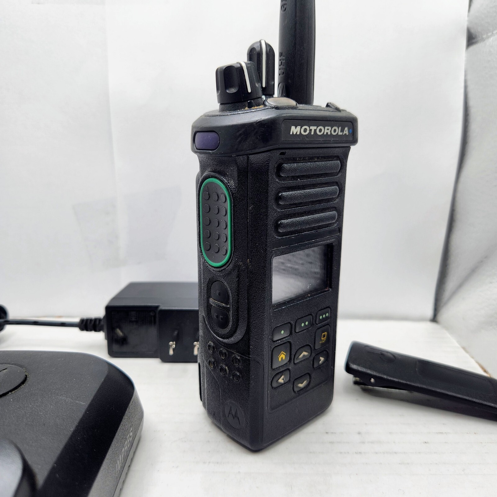 Motorola APX 4000 H51SDF9PW6AN UHF R2 Digital Portable Radio Great ...