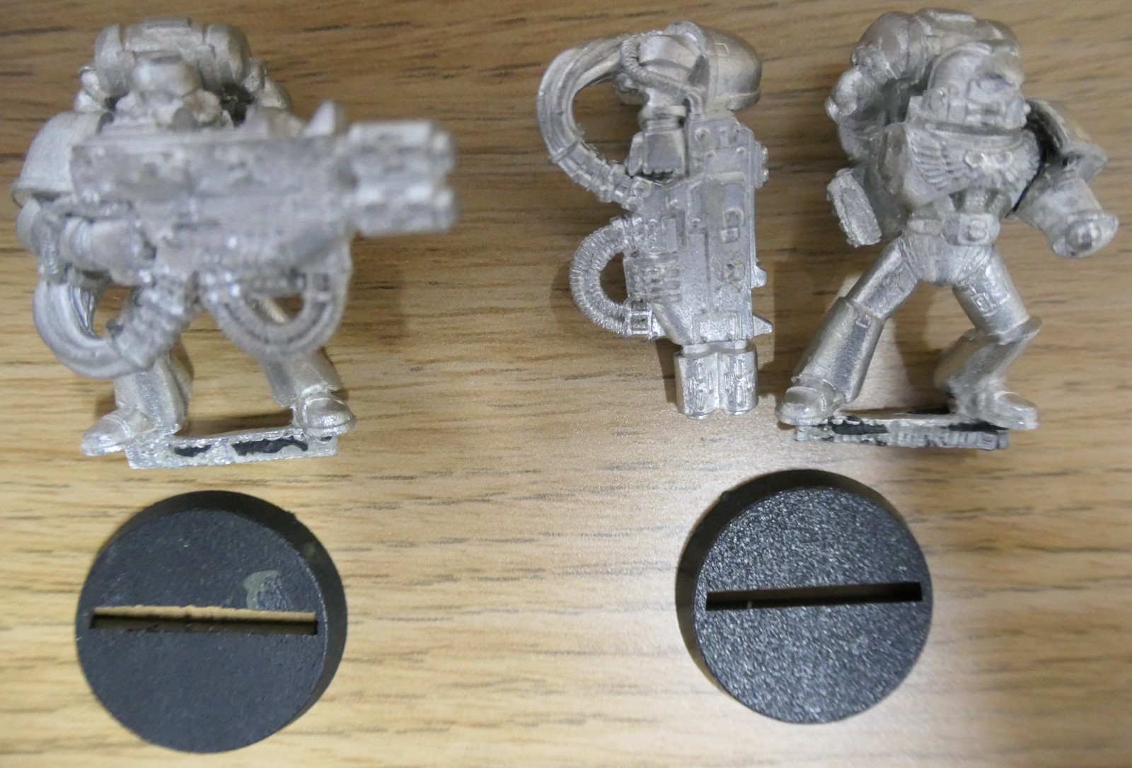 Two 2002 Warhammer 40K Metal Space Marines With Melta gun Heavy Weapons ...