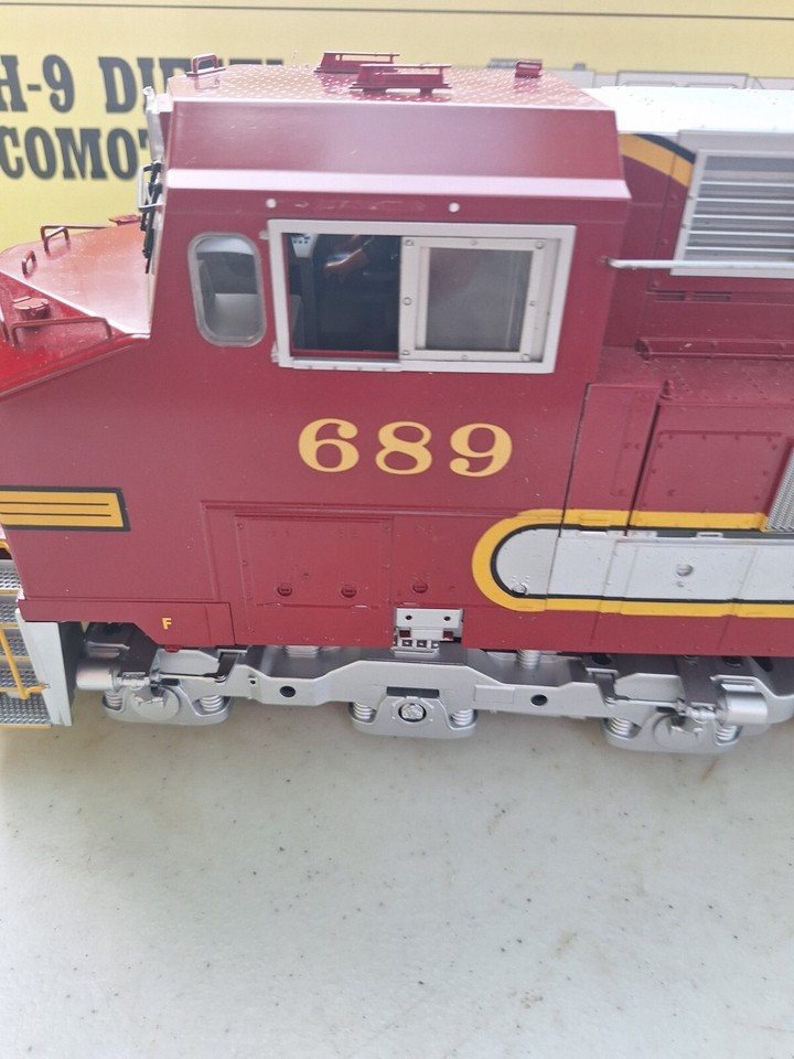 Aristocraft G Scale Santa Fe Dash 9 | eBay