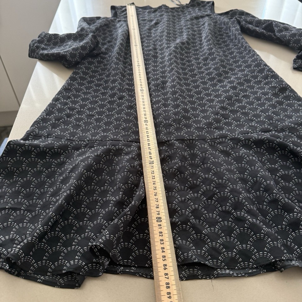 Basque Womens Dress size 8 Black Geo Cut Off Sleeve A Line Zip Back ...