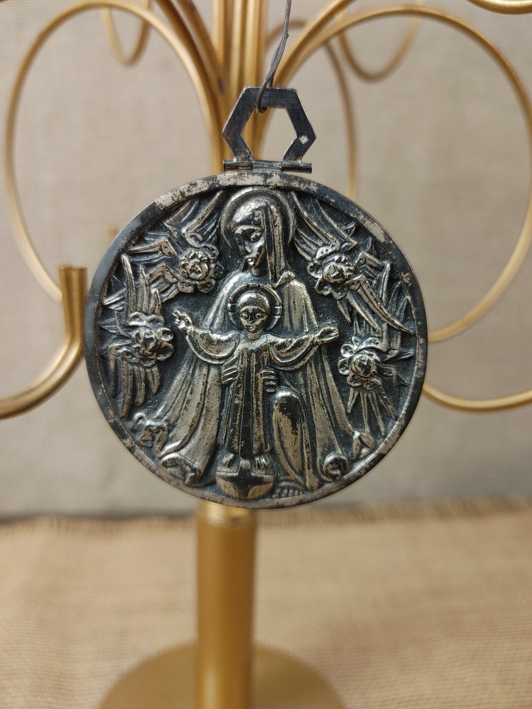 Religious Madonna & Child Crib Medallion Fernand PY Cradle 2 1/4 ...