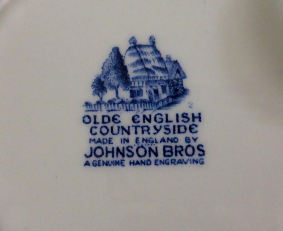 JOHNSON BROS ENGLAND "Olde English Countryside" blue porcelain PLATES ...