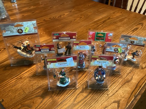Early 2000s Lot of 9 LEMAX Christmas Village Figurines Caroler Banker ...