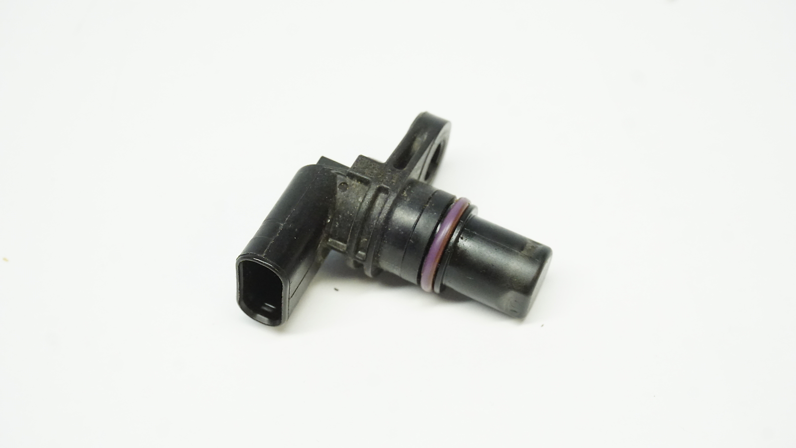 Audi OEM 15-16 A3-engine Camshaft Cam Position Sensor 04C907601 for ...