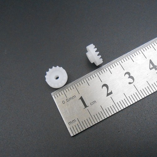 20Pcs 0.5M 15T Plastic Spindle Crown Reduction Gear 15 Teeth Bore 2MM 1 ...
