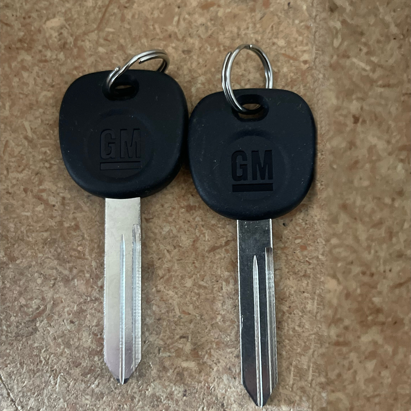 99-06 GM GMC Spare Key Blanks w/Logo Set of 2 Non-chipped Yukon Sierra ...