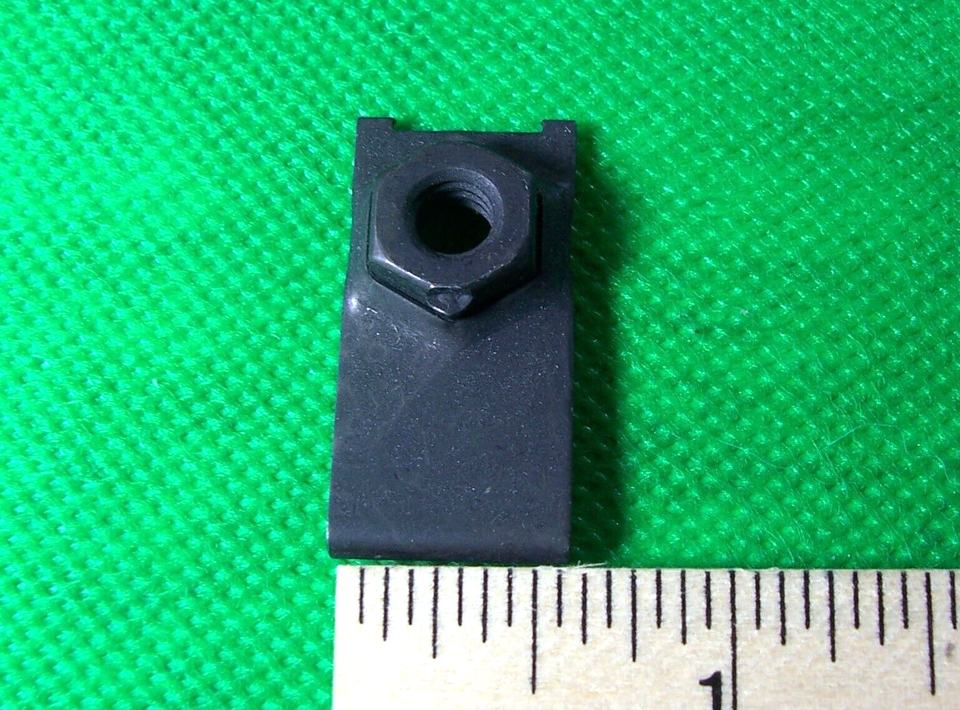 U Nuts 1/4-20 Car Truck Sheet Metal body Clip J Type Retainer Nut ...