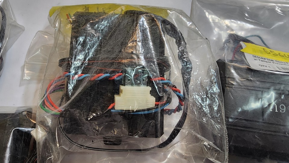 Directed Electronics 556U, Key in a box, bypass, key wrap integration ...