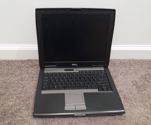 Dell Latitude D520, 15" Windows XP Laptop from 2006, For Parts Only, PC ...