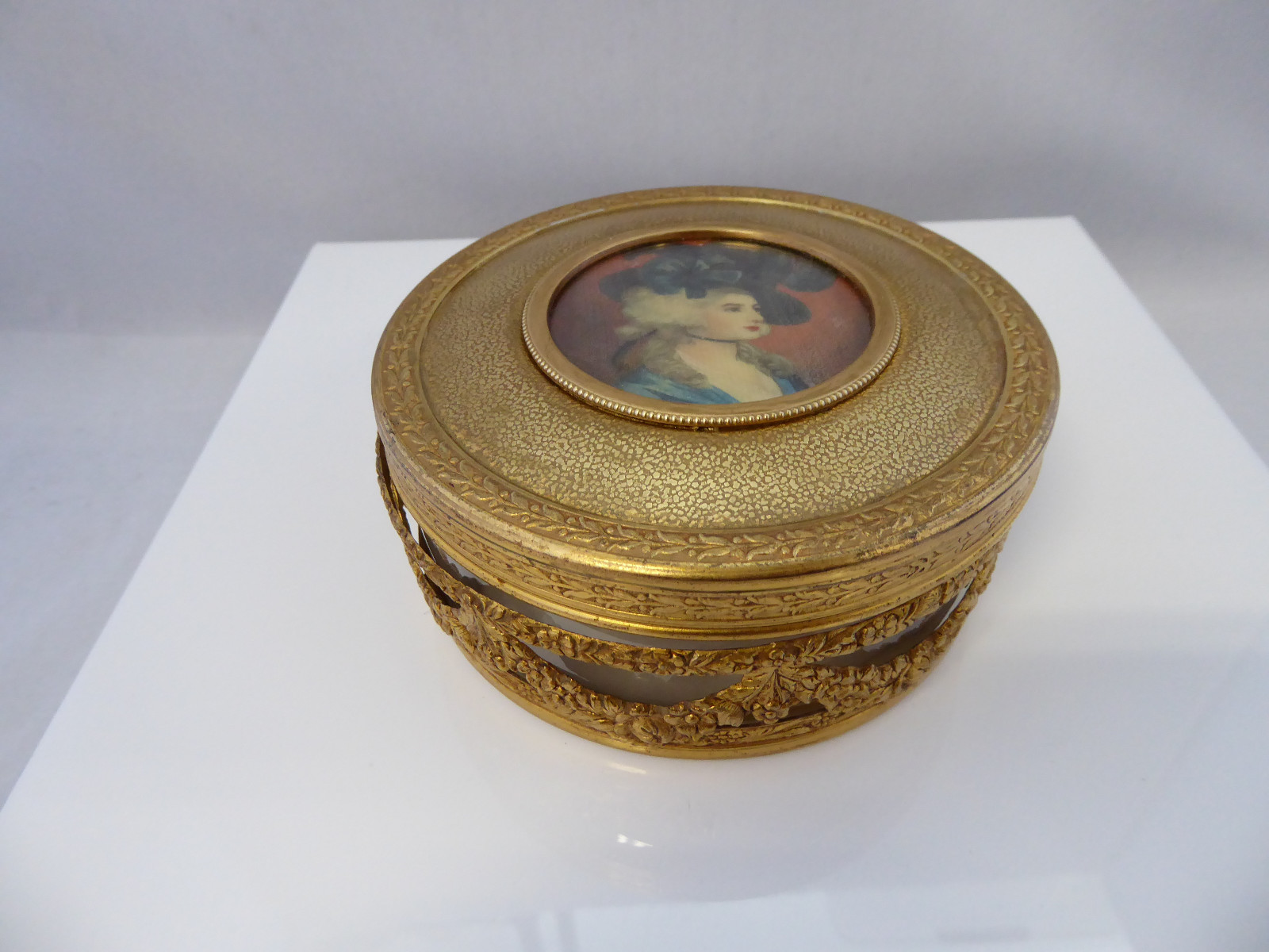 Antique Apollo Powder Vanity Jar Box w/Miniature Painting Garland | eBay