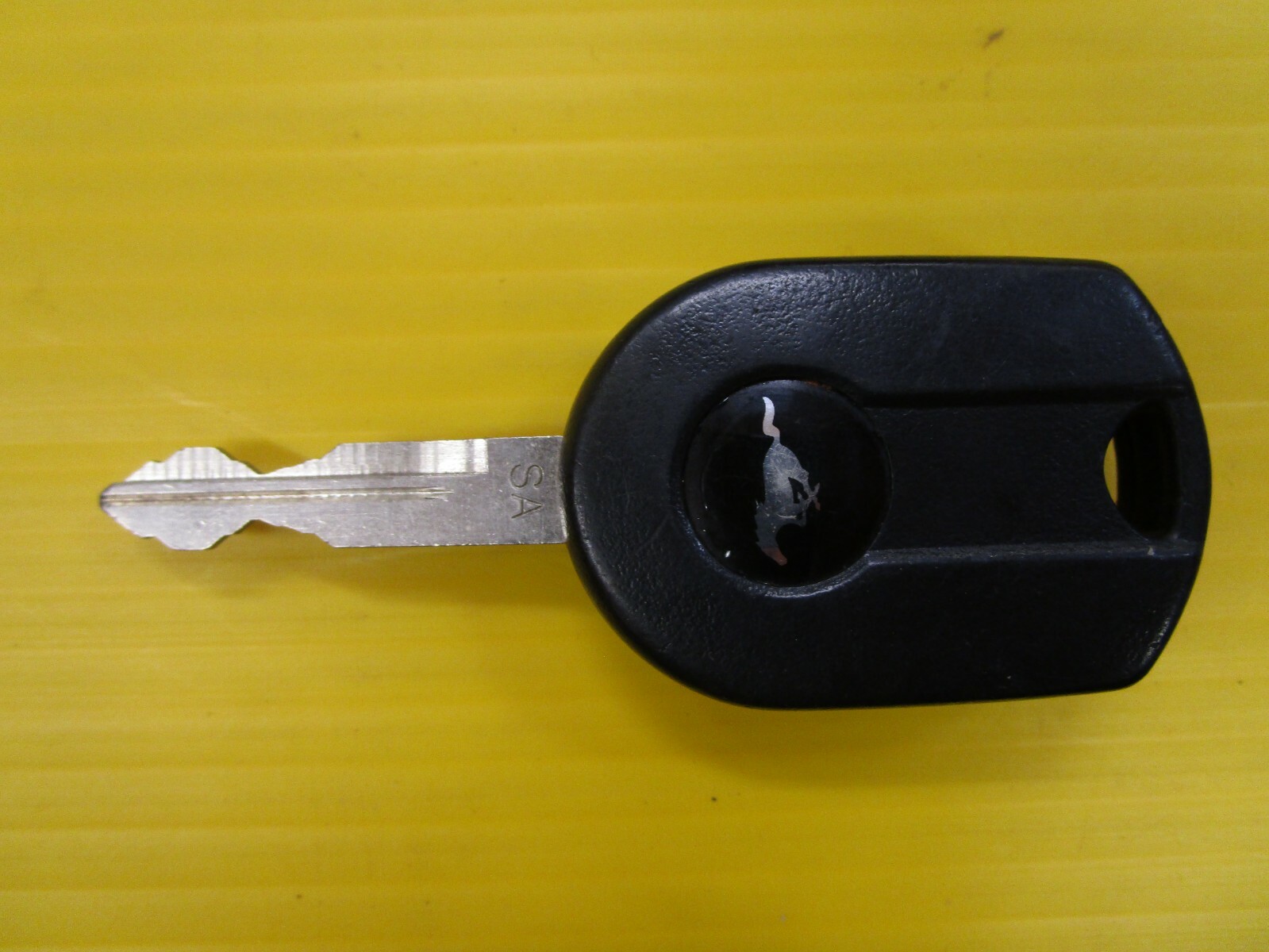 Set Of 2 Used Cut OEM 2010-2014 Ford Mustang Keys 164-R8087 5921186 ...