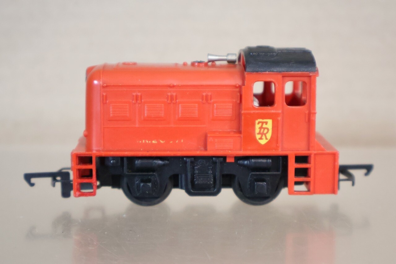 TRIANG R353 TRANSCONTINENTAL TR 0-4-0 DOCK AUTHORITY SHUNTER LOCO 20071 ...